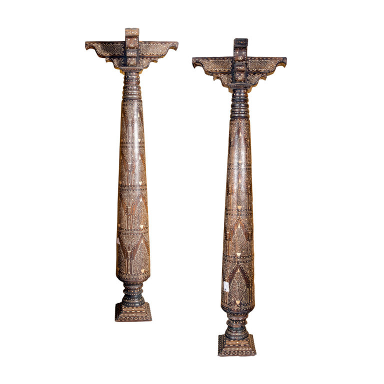 Floral Starburst Antique Sandstone Jali: Hand-carved architectural panel